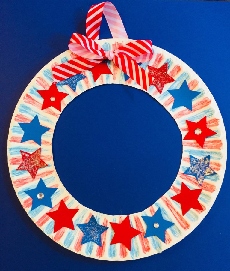 Patriotic Star Wreath Paper Plate Craft - Easy Summer Craft for Kids