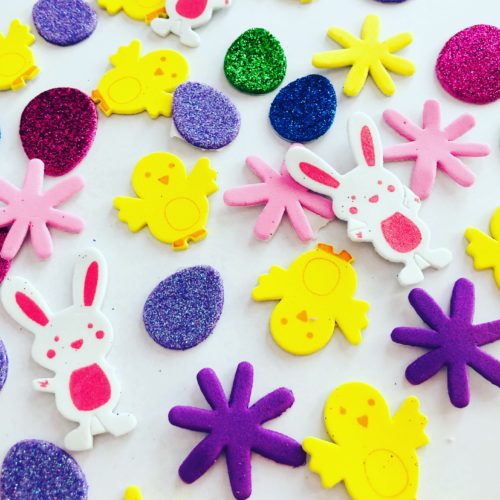 Paper Plate Easter Wreath - Easy Craft for Kids - Glitter On A Dime