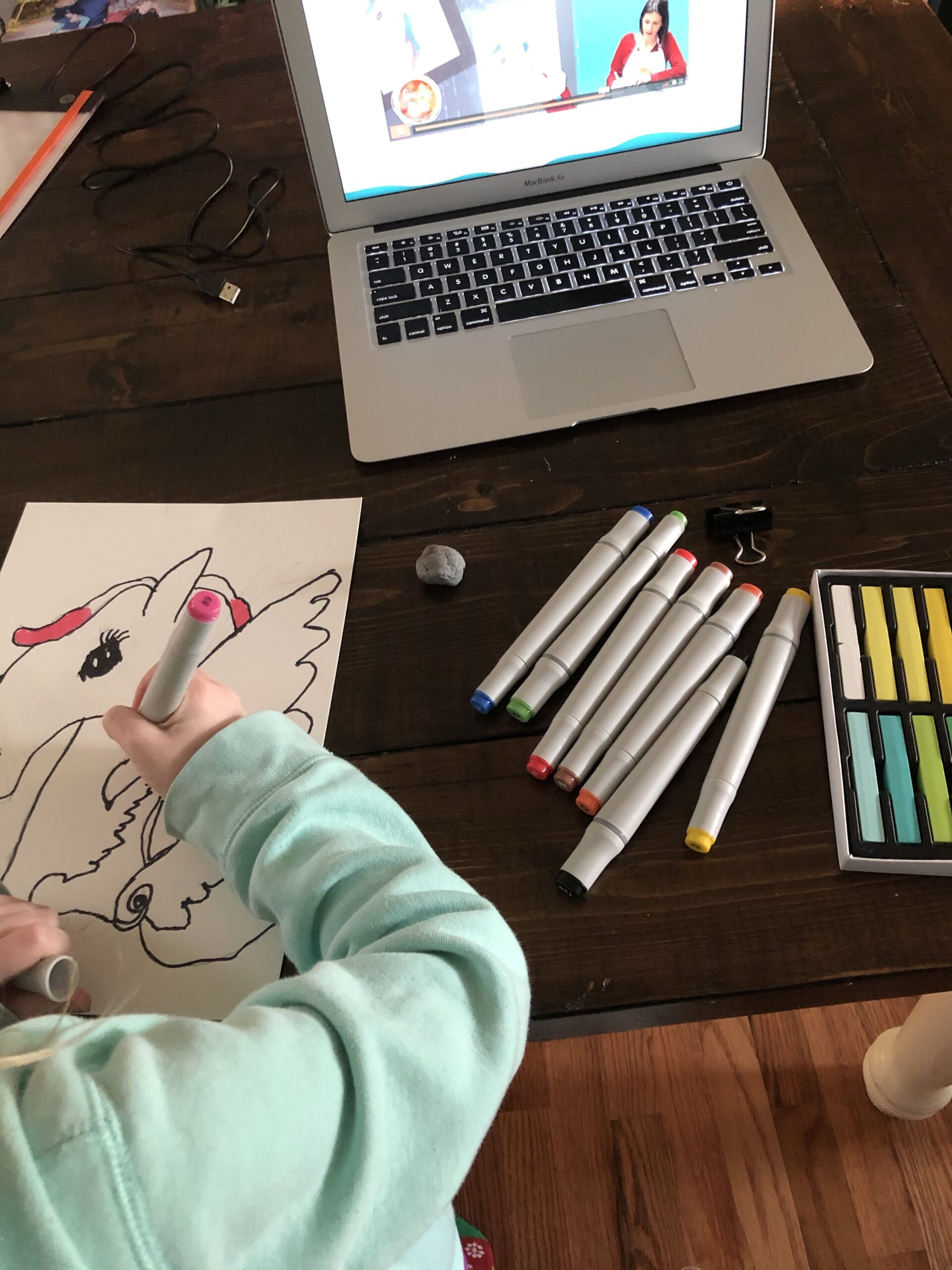 Online Art Classes for Kids (Guide Dots) - Glitter On A Dime
