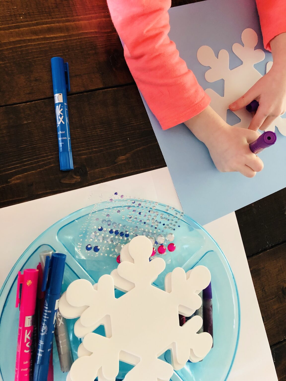 Easy Foam Snowflake Craft For Kids Glitter On A Dime easy-foam-snowflake-craft-for-kids-glitter-on-a-dime