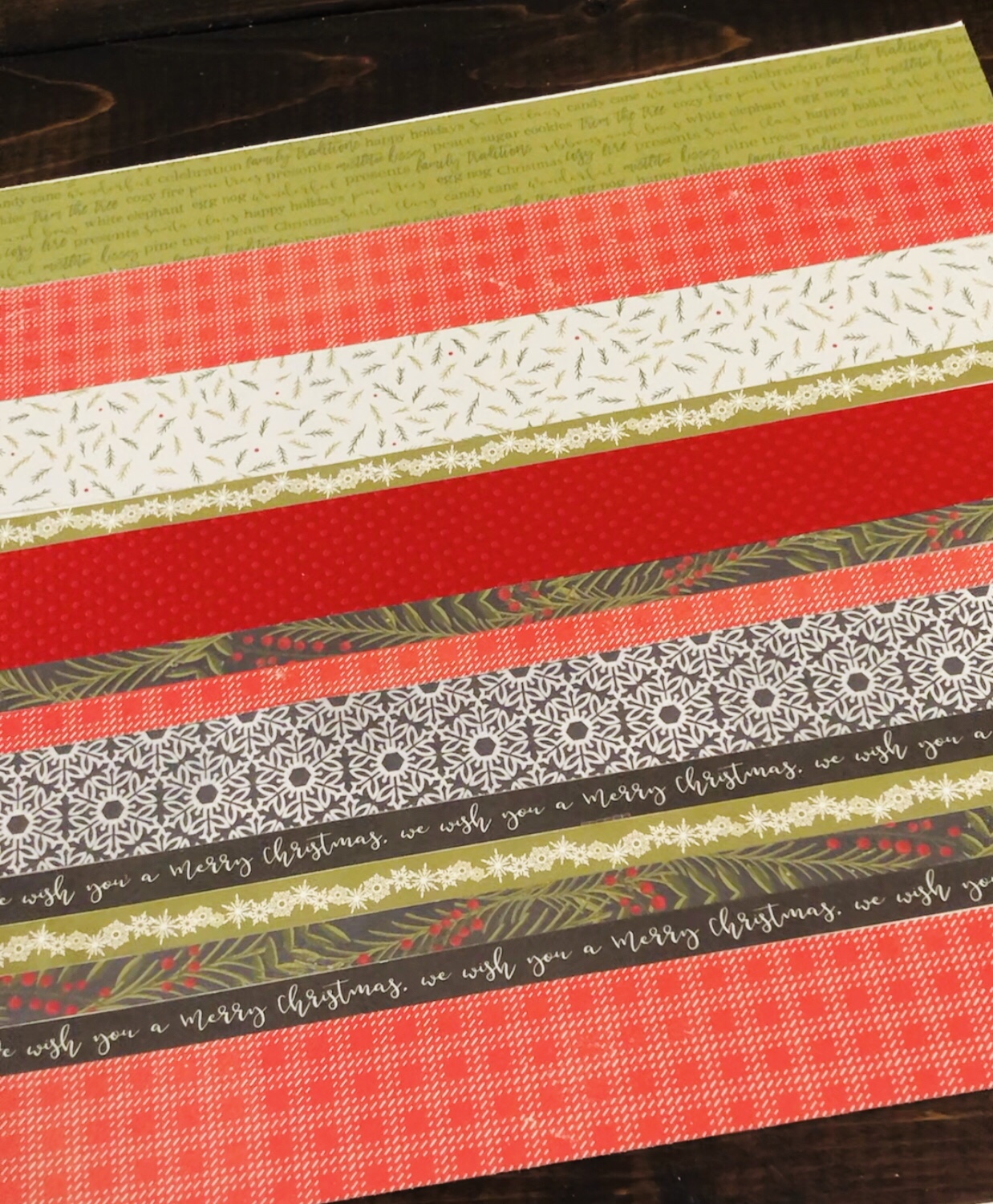 Quick Holiday Cards Using Paper Scraps - Glitter On A Dime